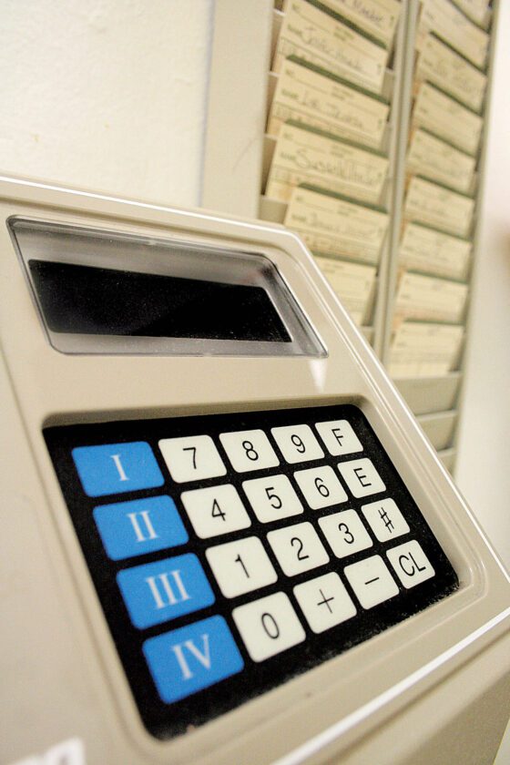 UPS looking to hire around 910 employees for holiday season in the ...